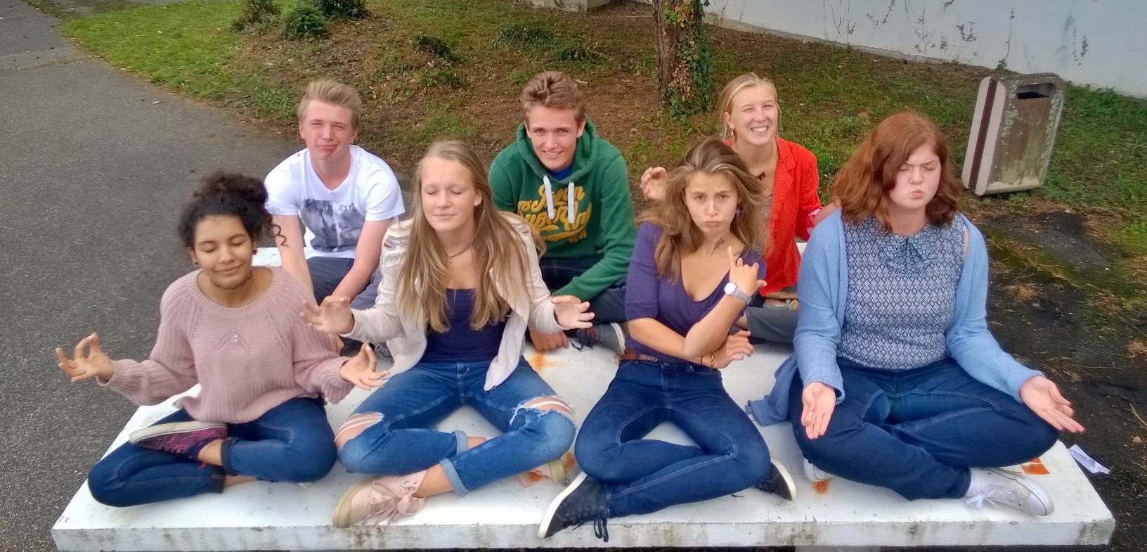 Nieuwe klasfoto’s 3 – 2 – 1 en T | Nederlandstalig onderwijs in Pays de ...